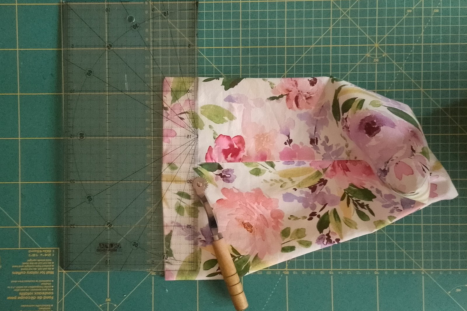 How to Sew a Drawstring Bag with Lining (Free template included ...